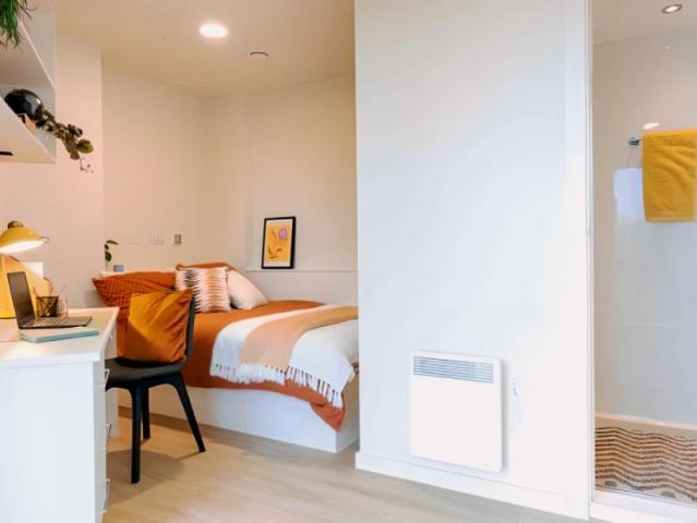 Silver En Suite Premium