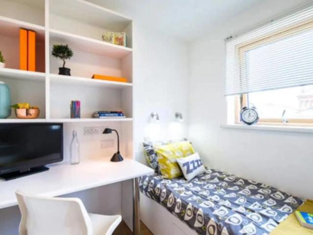 Silver Ensuite