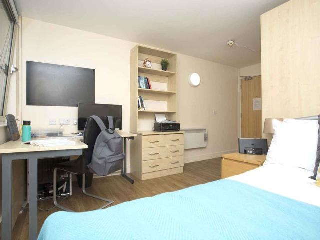 Silver Ensuite