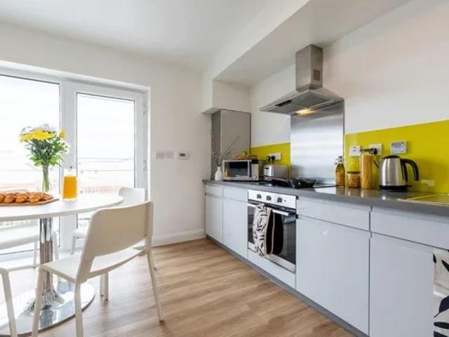 Silver Ensuite