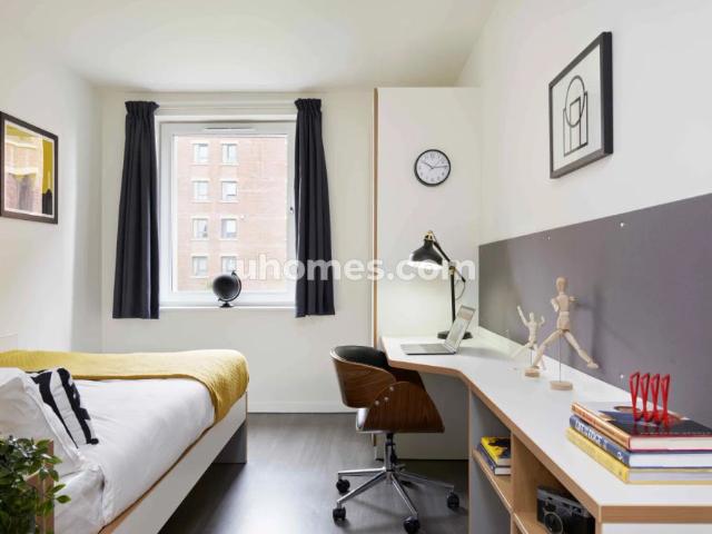 Silver Ensuite Single Occupancy