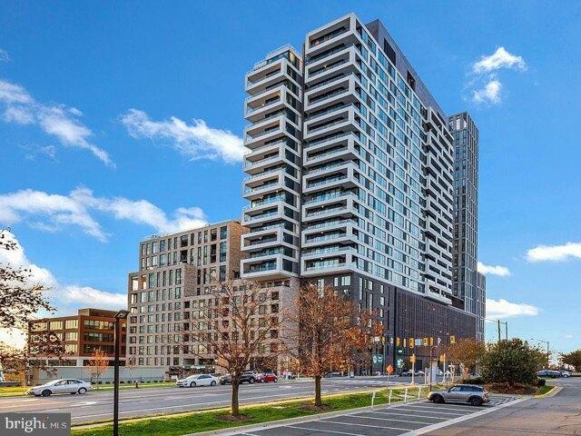 Silver Hill Dr Apt,mclean, Condo For Sale
