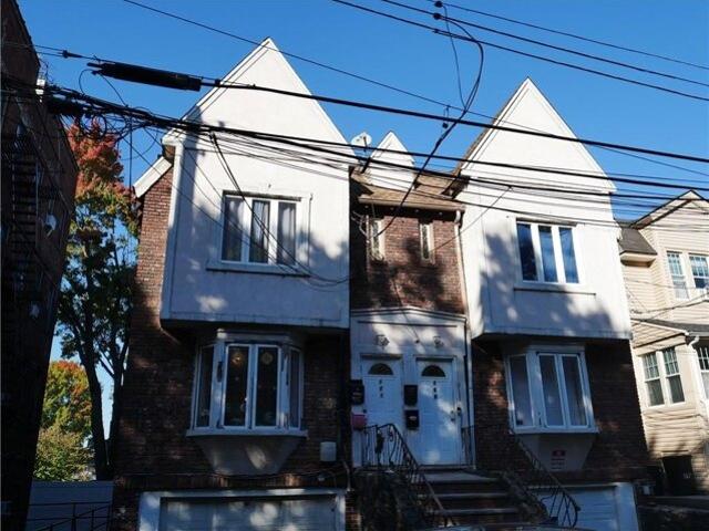 Silver Lake Rd, Staten Island, Home For Sale
