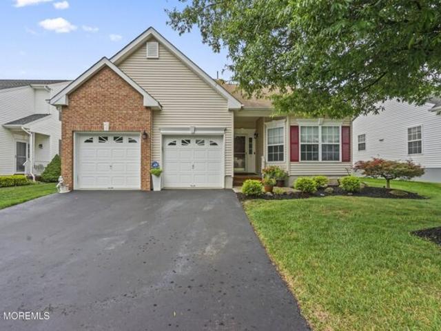 Silver Maple Ln, Howell, Home For Sale