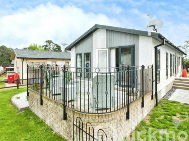 Silver Mists Park, St Leonards, 2 Bedroom Park