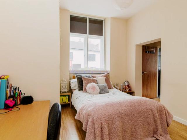 Silver Non Ensuite