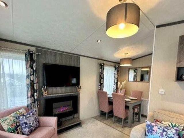 Silver Sands Holiday Park, Gwendreath, 2 Bedroom Caravan