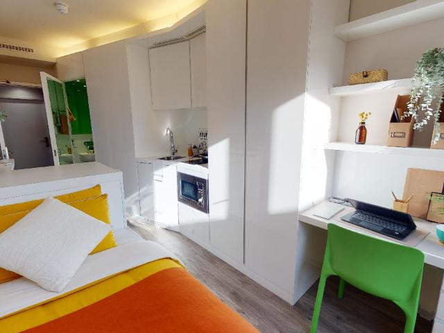 Silver Studio, at iQ East Court
