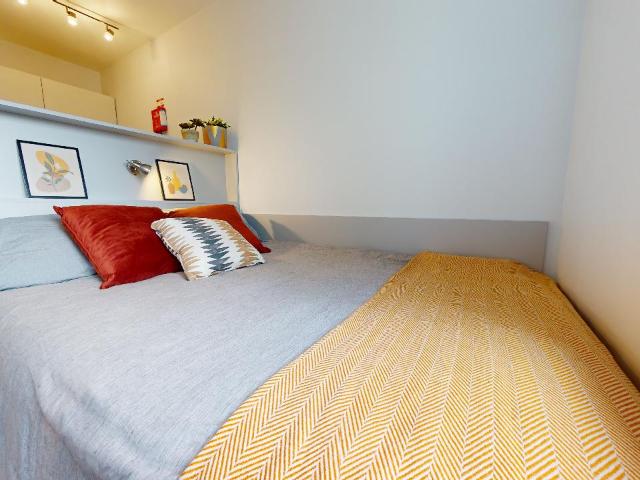 Silver Studio, at iQ Highbury