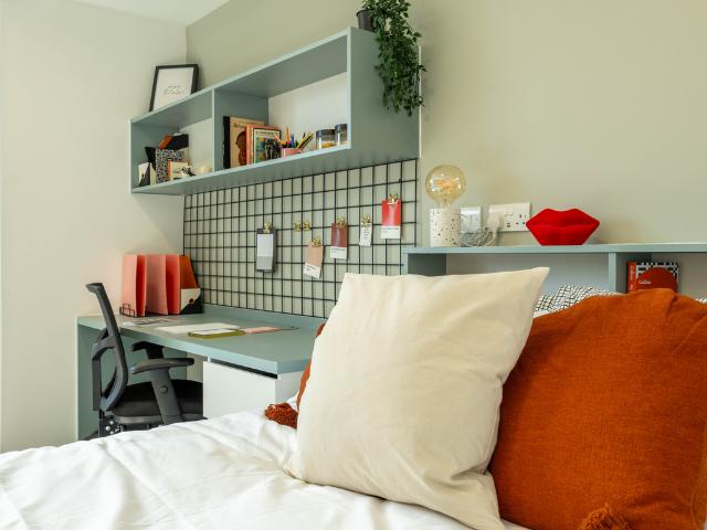 Silver Studio at The Brook, Lower. Studio to rent £1,495 pcm £345 pw