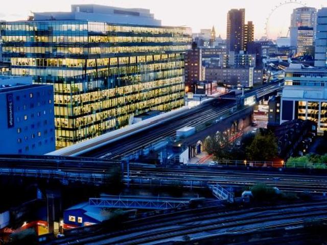 Silver Studio Landmark View Upper Level