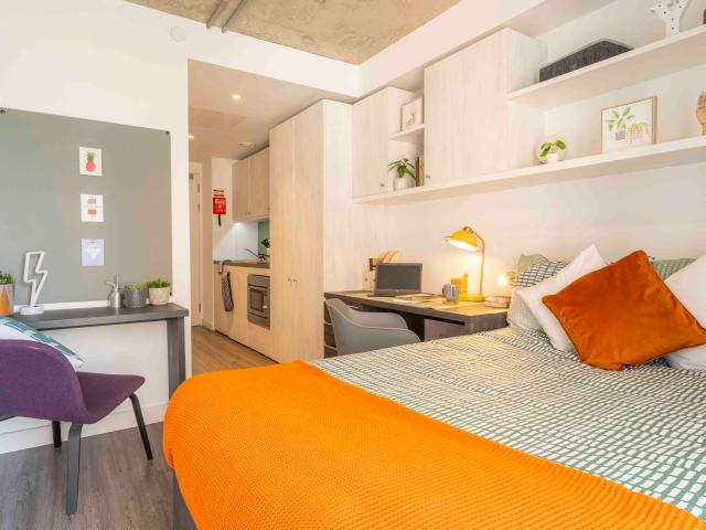 Silver Studio Premium, at iQ Aldgate