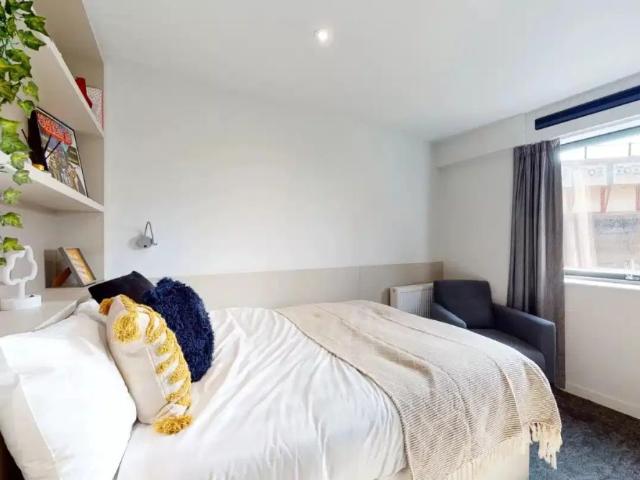 Silver Studio Standard View | Lower Level