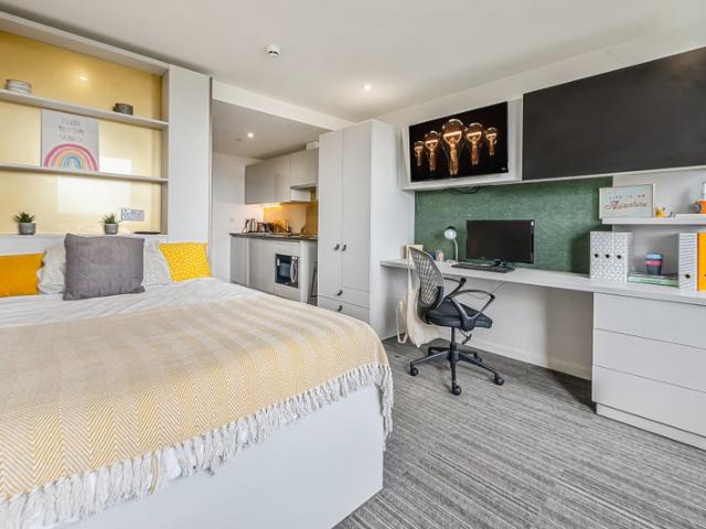 Silver Studio – West View, Glasgow