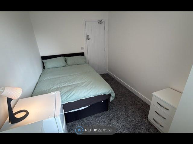 Silver Street, Birmingham B14, Room to rent, £1,480 pcm | PrimeLocation