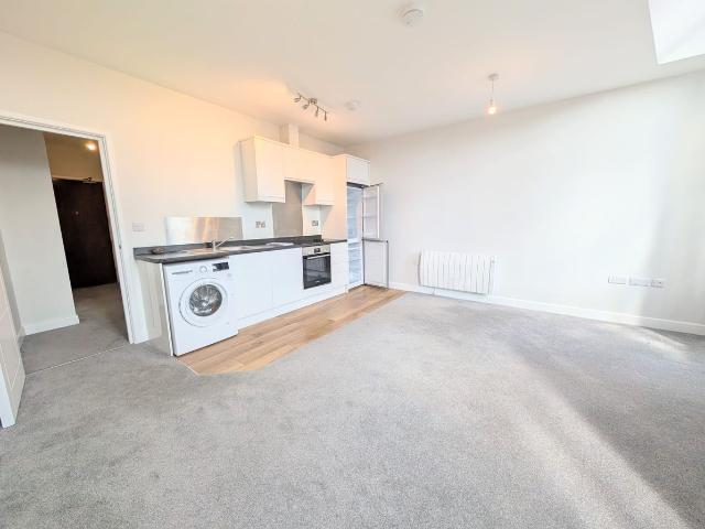 Silver Street, Kettering NN16, 1 bed flat to rent, £750 pcm | PrimeLocation