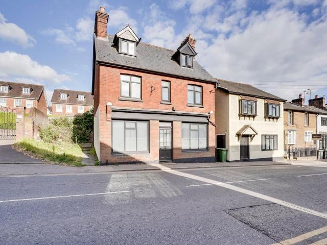 Silver Street, Stansted, CM24 2 bed maisonette to rent £1,125 pcm £260 pw