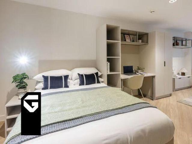Silver Plus Studio I The Quarter House 1 bed bungalow to rent £1,625 pcm £375 pw