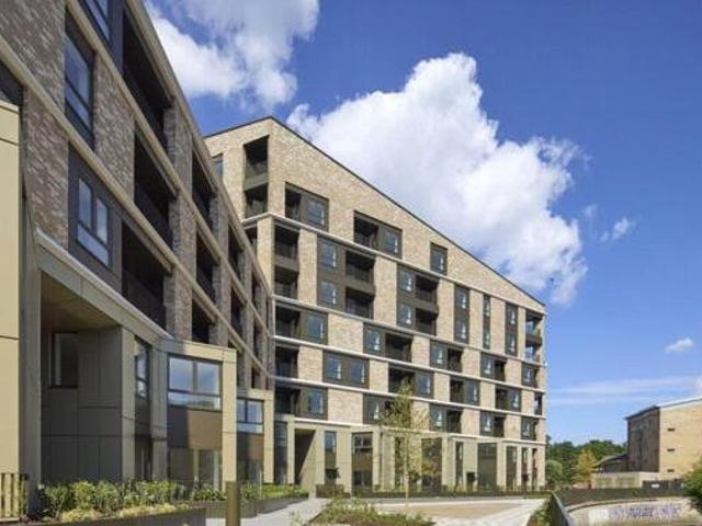 Silver Road, London, 2 Bedroom Flat