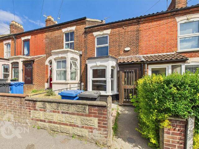 Silver Road, Norwich 3 bed terraced house to rent £1,175 pcm £271 pw