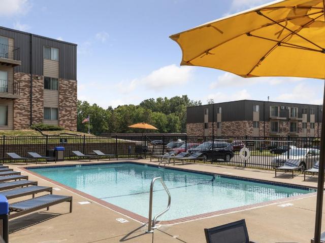 Silver Ridge 2 Bedroom Apartment for Rent at 2330 Stillwater Ave E, Maplewood, MN 55119 Maplewood Oakdale