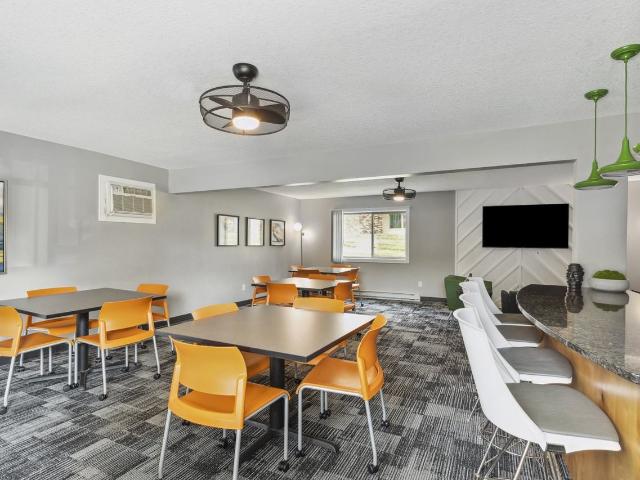 Silver Ridge 2 Bedroom Apartment for Rent at 2330 Stillwater Ave E, Maplewood, MN 55119 Maplewood Oakdale