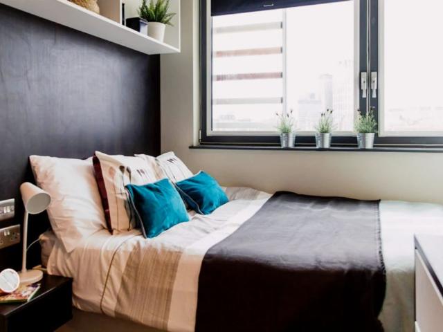 Silver Two Bed Apartment Plus