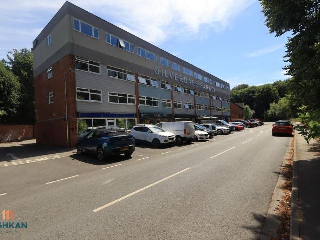 Silverdale Road, Gatley, Cheadle 2 bed apartment to rent £1,025 pcm £237 pw