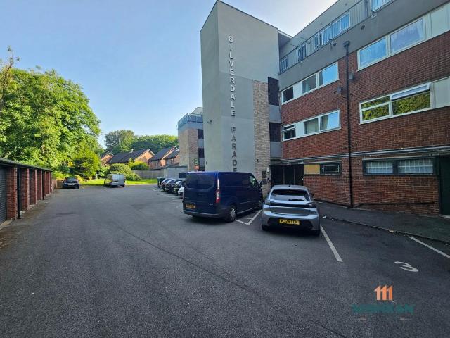 Silverdale Road, Gatley, Cheadle 2 bed apartment to rent £1,095 pcm £253 pw