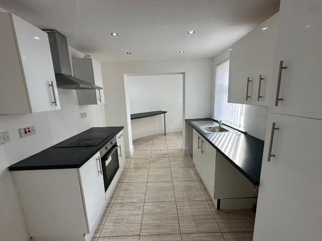 Silvester Street, Liverpool L5, 2 bed terraced house to rent, £1,000 pcm | PrimeLocation