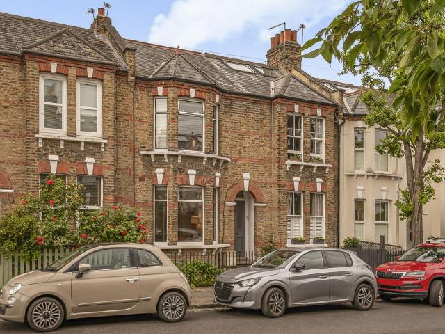 Silvester Road, London 2 bed terraced house to rent £2,800 pcm £646 pw