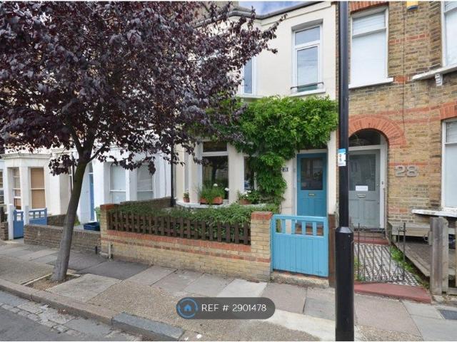 Silvester Road, London SE22, 2 bed flat to rent, £1,850 pcm | PrimeLocation