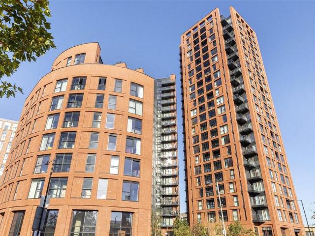 Silvocea Way, London E14 1 bed flat to rent £2,100 pcm £485 pw
