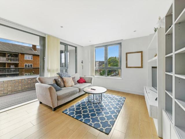 Silwood Street, London, SE16. 2 bed flat to rent £2,249 pcm £519 pw