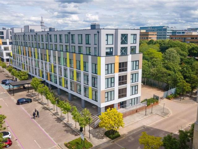Silbury Boulevard, MK9 2 bed flat to rent £1,635 pcm £377 pw