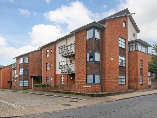 Silchester Place, Winchester SO23, 2 bed flat to rent, £1,450 pcm | PrimeLocation