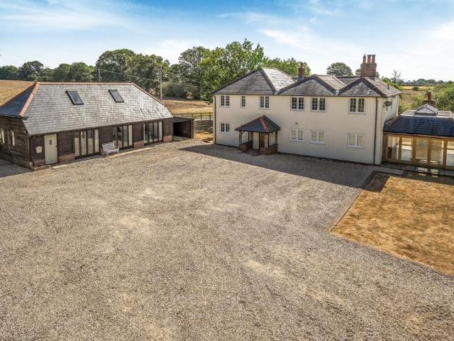 Silchester RG7 8 bed house to rent £7,000 pcm £1,615 pw