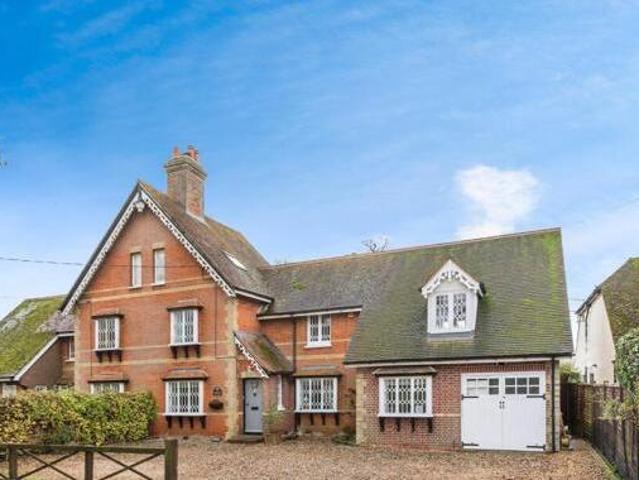 Silchester Road, Bramley, 4 Bedroom Semi detached