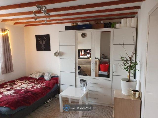 Silchester Road, Reading RG30, Room to rent, £875 pcm | PrimeLocation