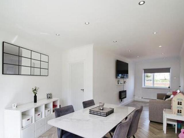 Silcoates Lane, Wakefield, 3 Bedroom Semi detached