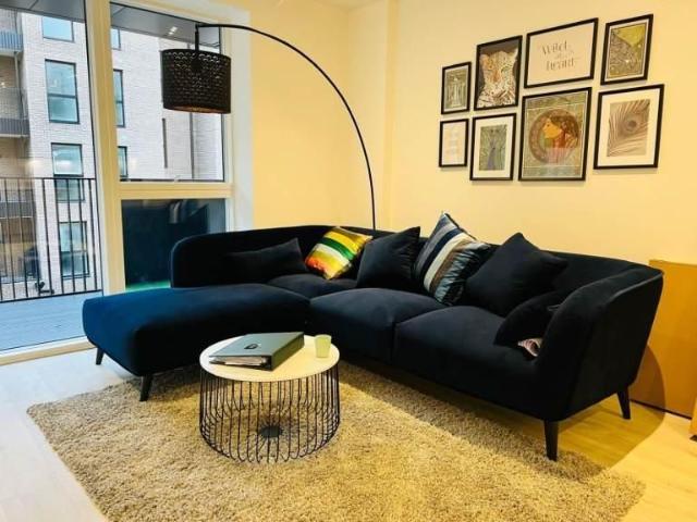 Silley Wier Promenade, London E16, 2 bed flat to rent, £2,600 pcm | PrimeLocation