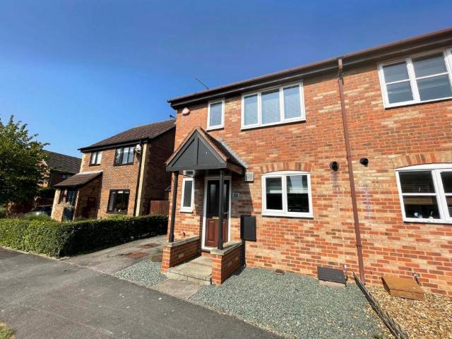 Sillswood, Olney, MK46 3 bed semi detached house to rent £1,475 pcm £340 pw