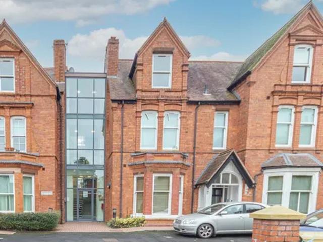 Sir Gilbert Barling, Manor Road, Birmingham, B16 9NF, United Kingdom | 2 bed house for rent #166104932 | Rentberry