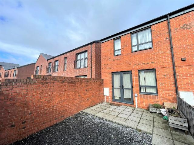 Sir Harry Secombe Court, Swansea SA1, 2 bed terraced house to rent, £1,100 pcm | PrimeLocation