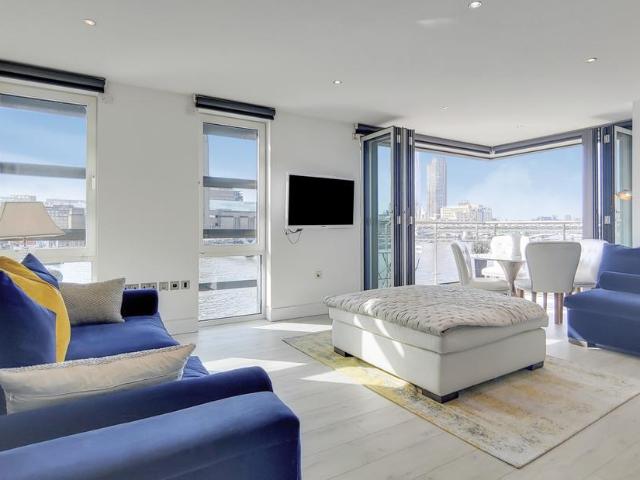 Sir John Lyon House, 8 High Timber. 3 bed apartment to rent £7,800 pcm £1,800 pw