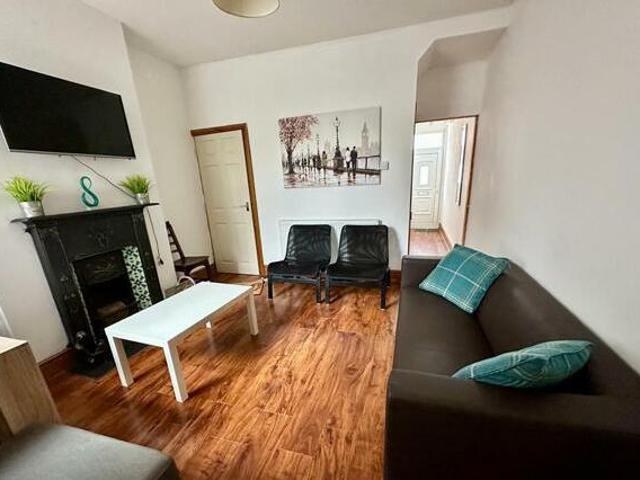 Sir Thomas Whtes Road, Coventry, 4 Bedroom Terraced
