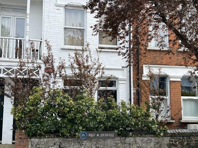 Sirdar Road, London N22, 2 bed maisonette to rent, £2,150 pcm | PrimeLocation