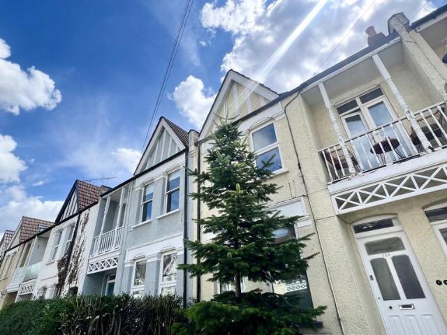 Sirdar road, N22 2 bed flat to rent £1,900 pcm £438 pw