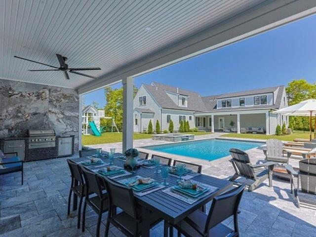 Sisters Cir, Yarmouth, Home For Sale