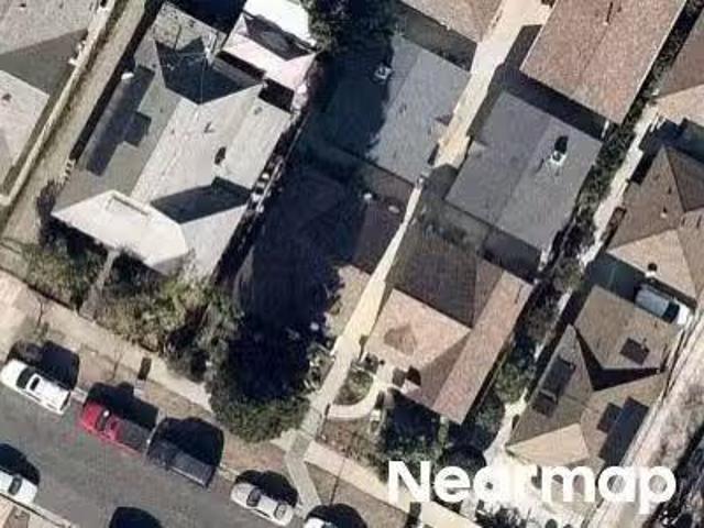 Siskiyou St
